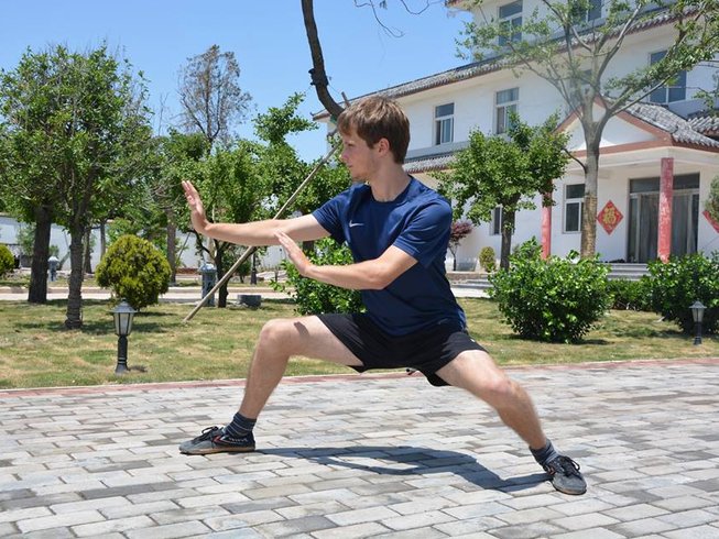 21-Daagse Chinese Vechtsport en Kung Fu Training op de Malingshan-berg ...