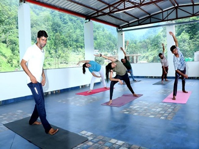 15 Day Panchakarma, Pranayama, and Yoga Retreat in Rishikesh ...