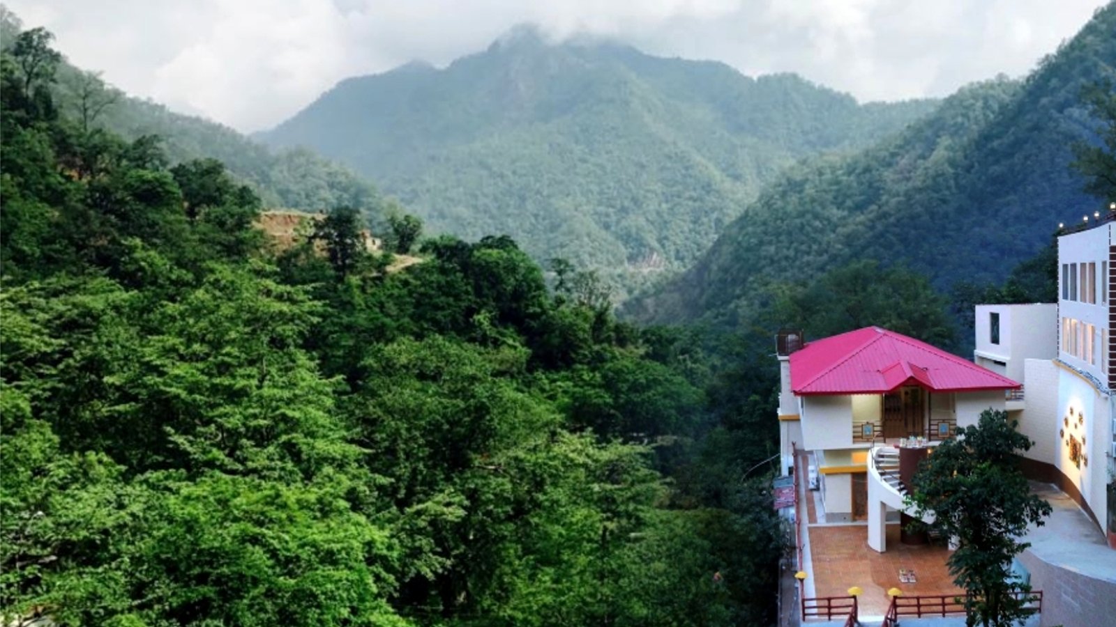 Veda5 Ayurveda & Yoga Retreat, India