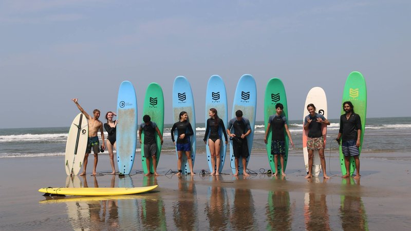 4 Day Beginners Surf Lessons in Goa, India - BookSurfCamps.com