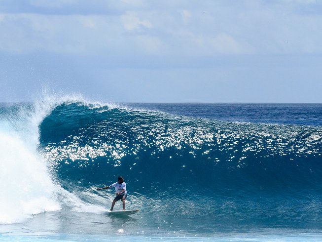 5 Days Invigorating Surf Camp Thulusdhoo, Kaafu Atoll, Maldives ...