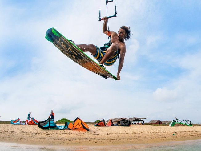 3 Day Level 1 Kitesurfing Camp in Kandakuliya, Puttalam District ...