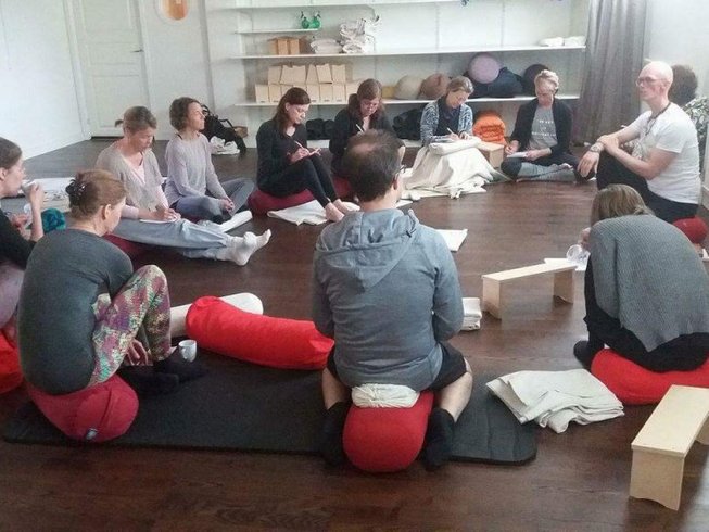 6 Days 50-Hour Basic Yin Yoga Teacher Training in Skinnskatteberg ...