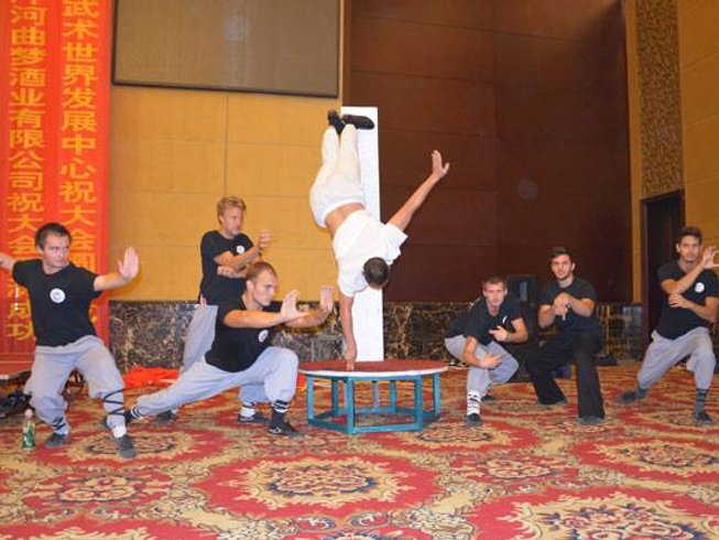 21-Daagse Chinese Vechtsport en Kung Fu Training op de Malingshan-berg ...