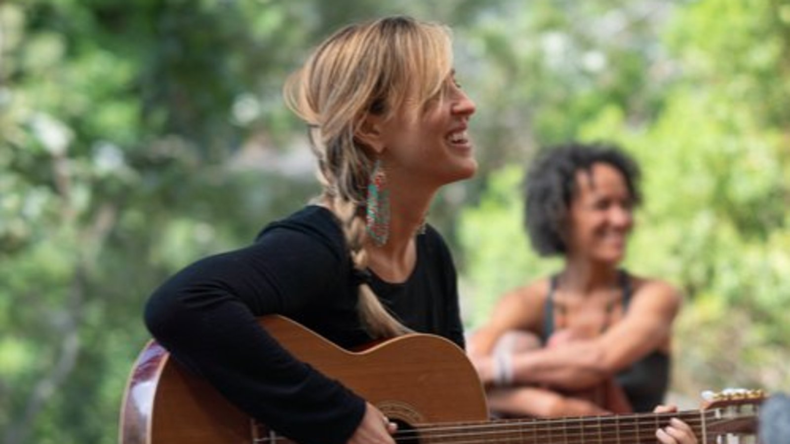 Jiya Julia Randall, Vereinigtes Königreich