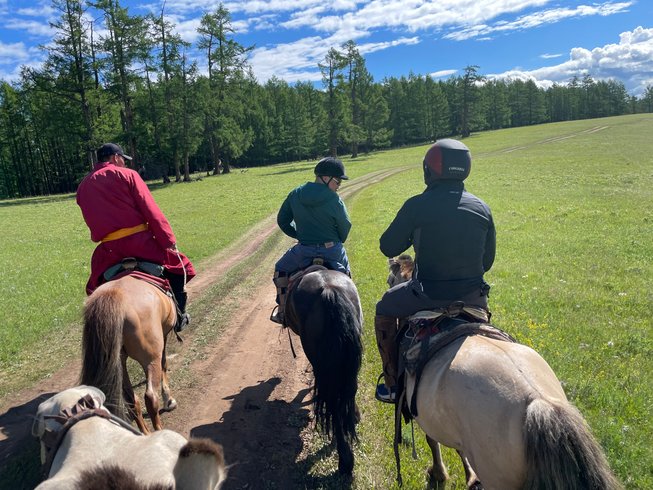 8 Day Sand Dune and Hot Spring with Horse Riding Tour in Central ...