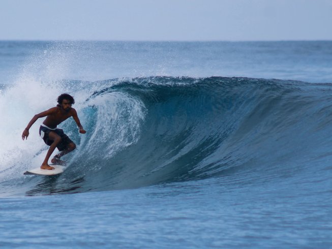 8 Day "Surf by Day, Sunset by Soul" Surf Camp in Thaa Veymandoo ...