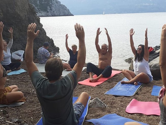 3 Day Yoga, Meditation, and Hiking to the Volcano Weekend Retreat in ...