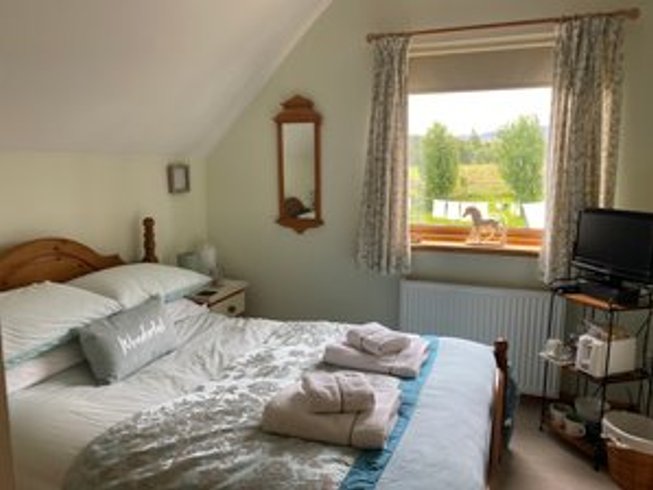 5 Day Self Love Yoga Retreat in Gorthleck, Scottish Highlands ...