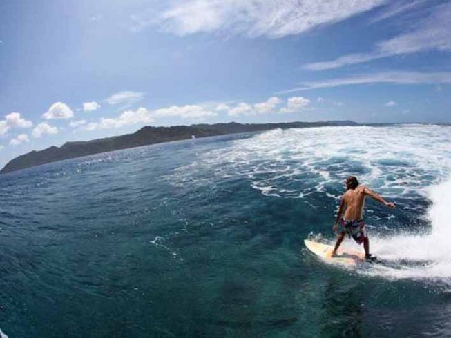 8 Days Beginner Surfing in Fiji - BookSurfCamps.com